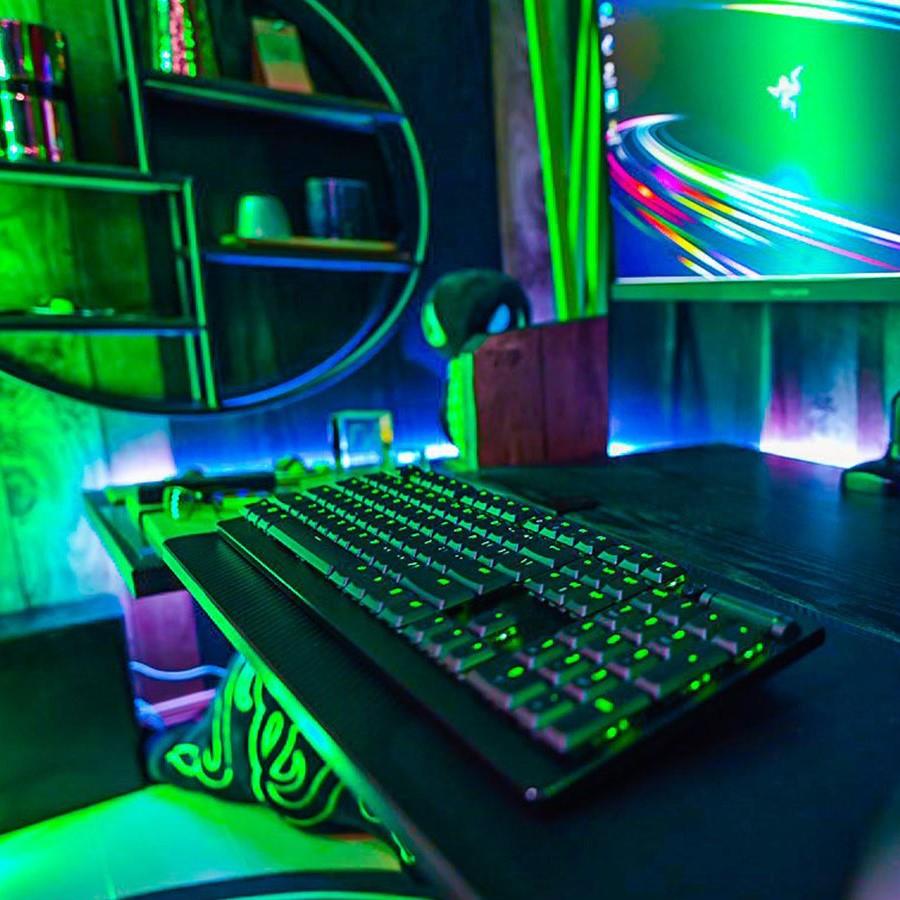 Razer Deathstalker V2 Pro Wireless RGB Keyboard | Newtech Store